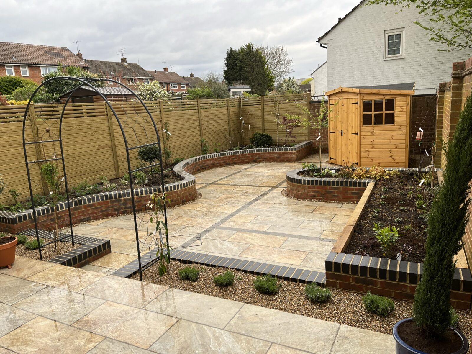 Garden Design Case Study – Bracknell - Owen Thomas Garden Landscape Ltd